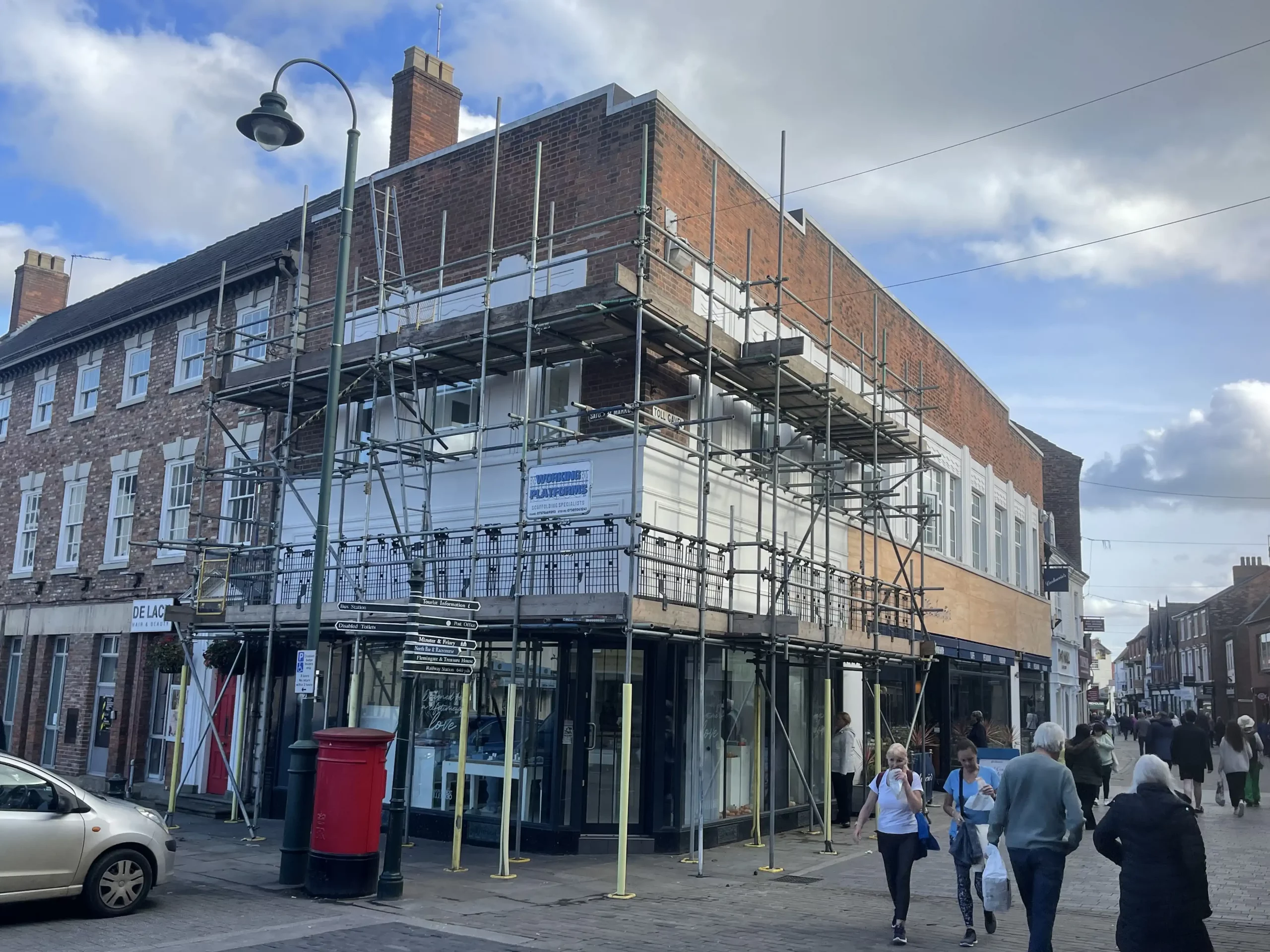 Pavement Lift Scaffolding In Yorkshire - Working Platforms